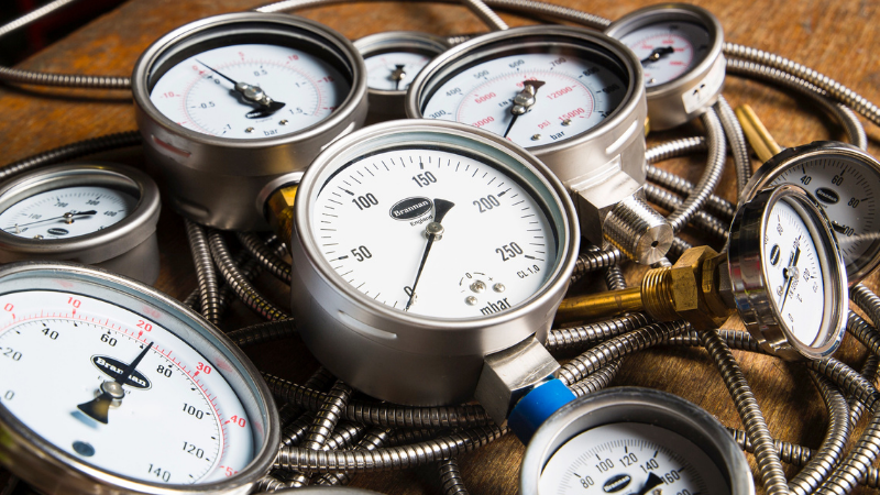 Oil & Gas thermometers and pressure gauges | Brannan